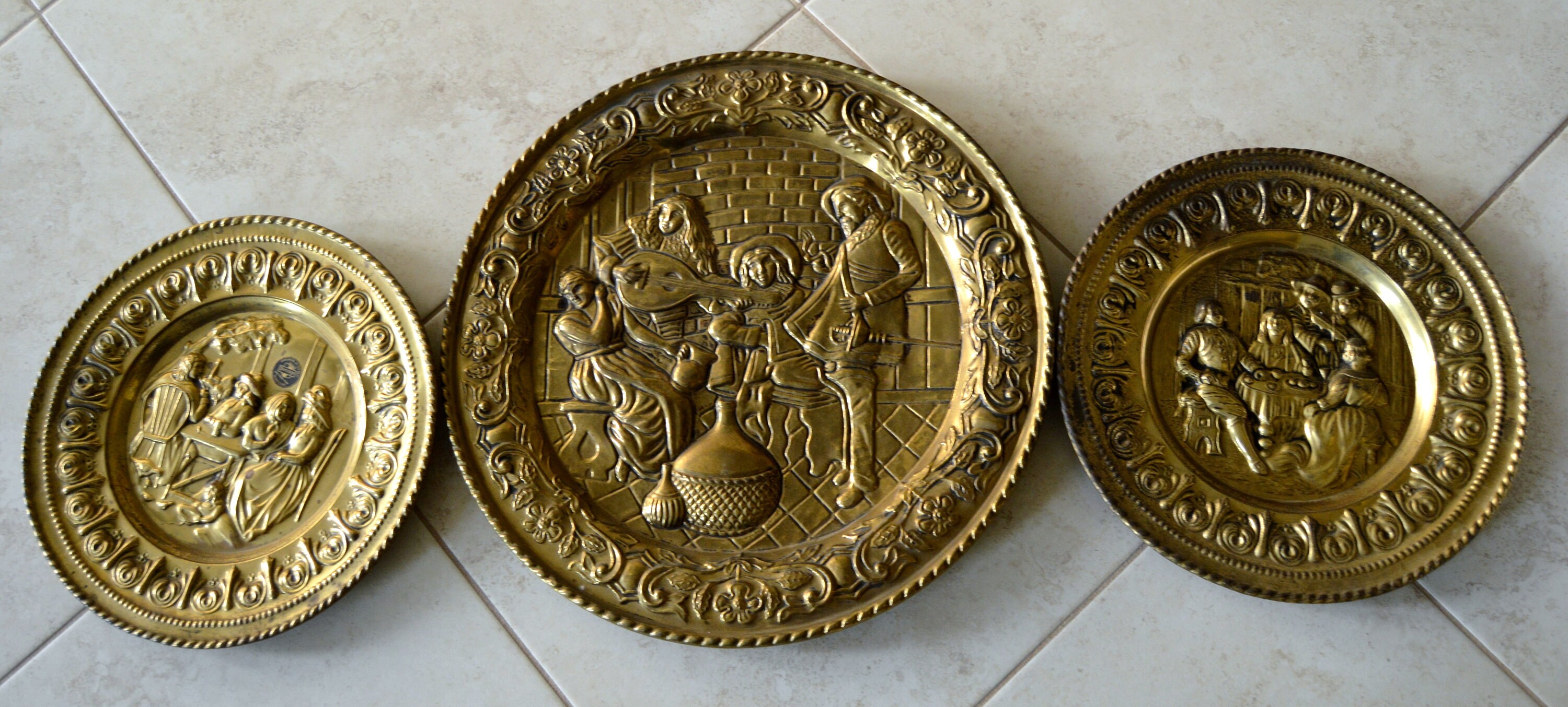 3 Large Vintage Wall Hanging Decorative Copper Plates Peerage England ...