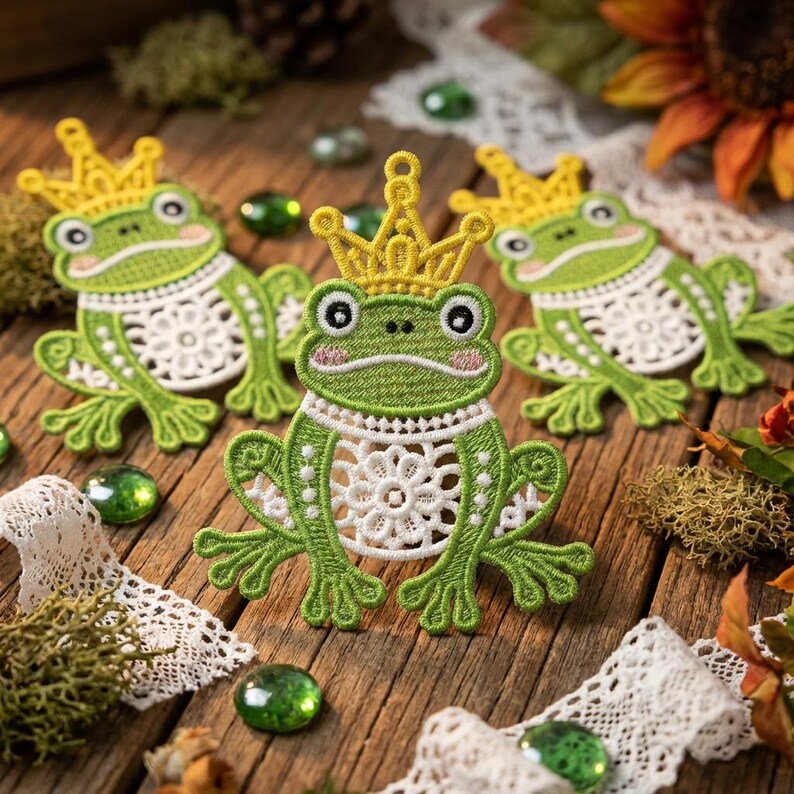 FSL Crowned Frog, Royal Amphibian, Majestic Toad - Free Standing Lace ...