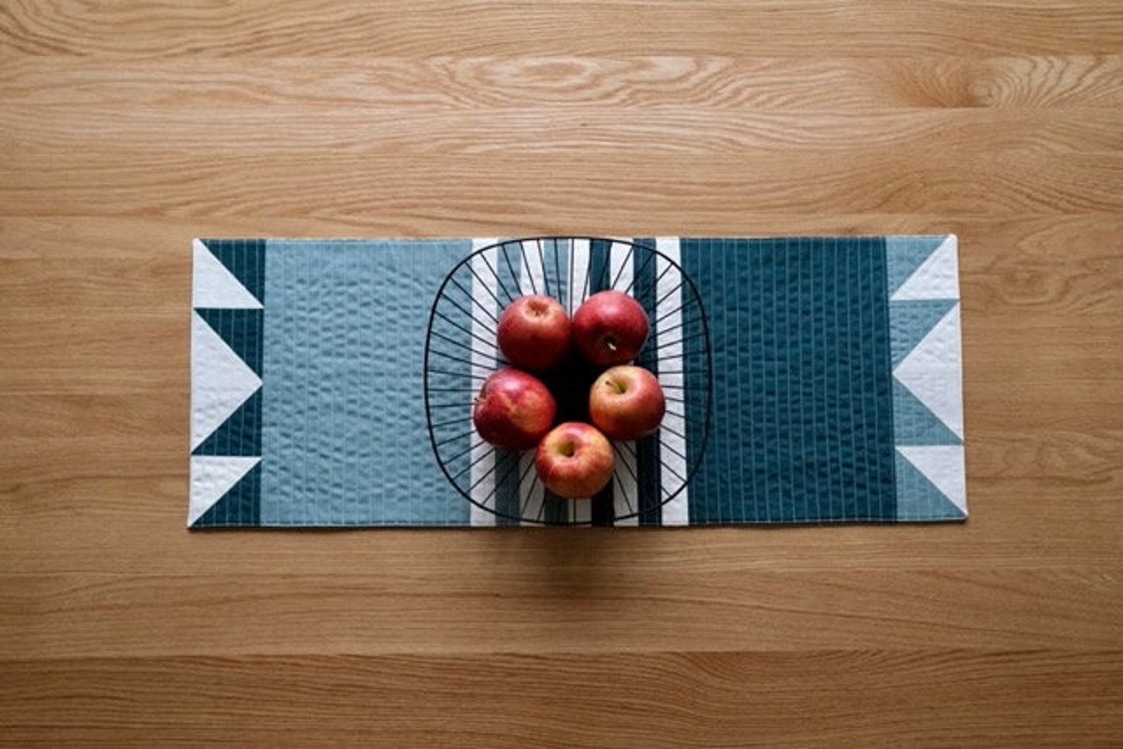 Modern Stripes Table Runner Pattern - PDF - Etsy