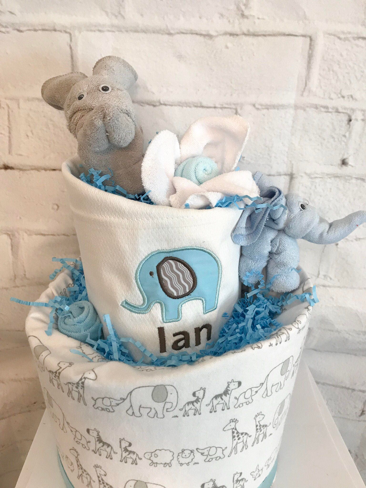 Elephant diaper cake Elephant baby shower centerpiece Diaper | Etsy