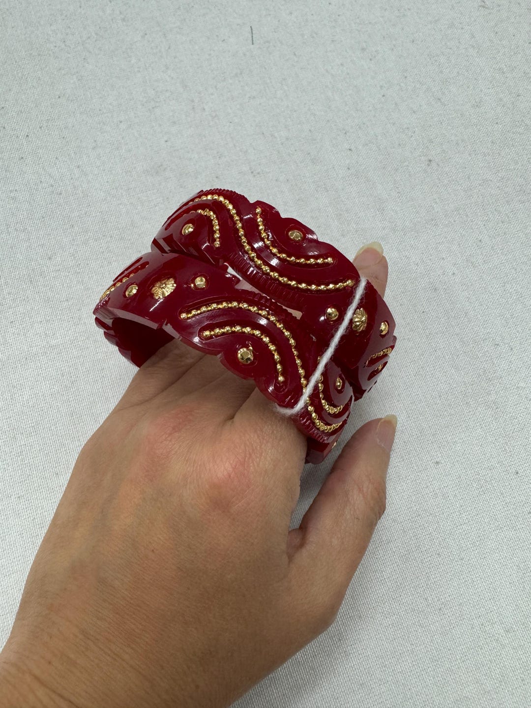 Traditional Bengali Red Pola Bangle With Gold Ornamental Work in 2.6 ...