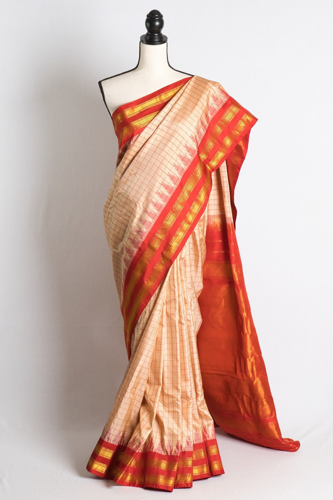 Silk Mark Certified Gadwal Silk Checks Saree in Biscuit Brown and ...