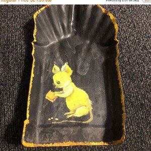 Hand Painted Coal Shovel Mouse With Cheese Vintage - Etsy