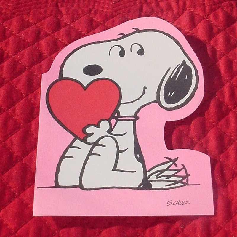 Snoopy Holding Heart - Etsy