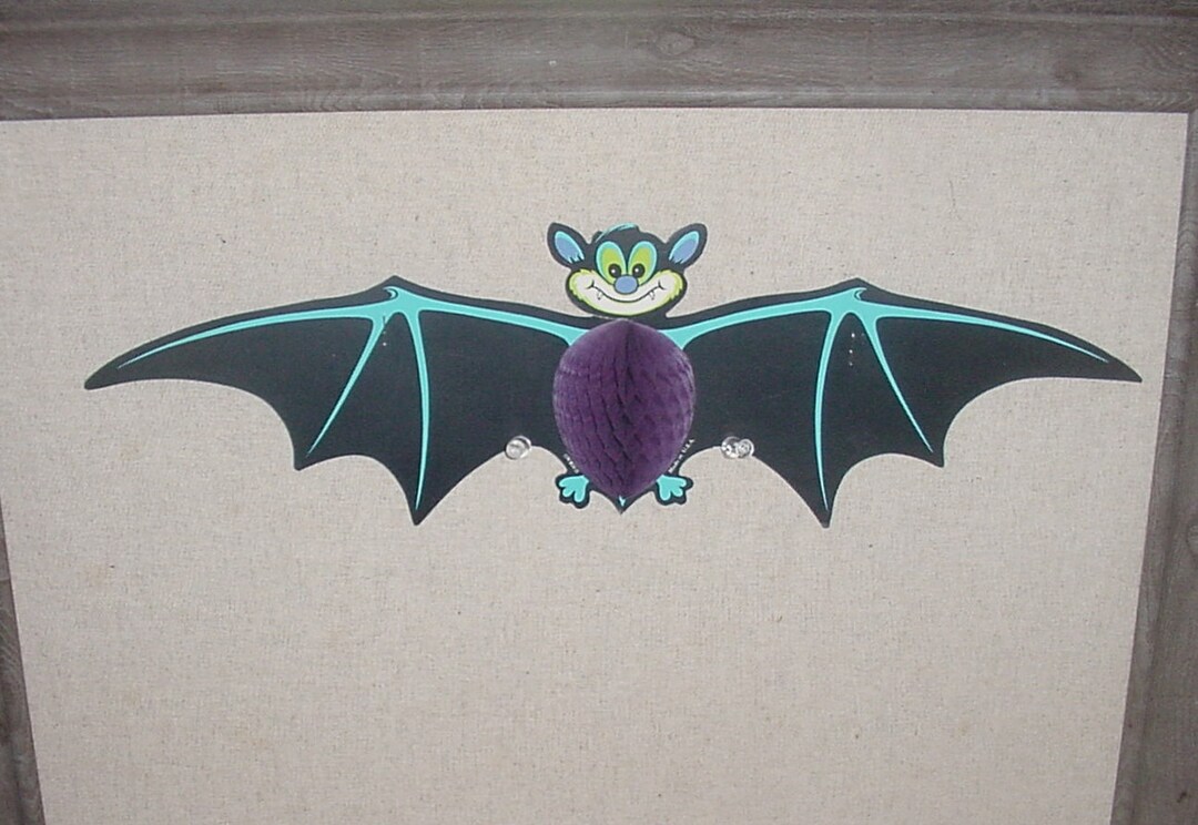 Vintage Vampire BAT HALLOWEEN DECORATION Diecut W Honeycomb Tissue Body ...