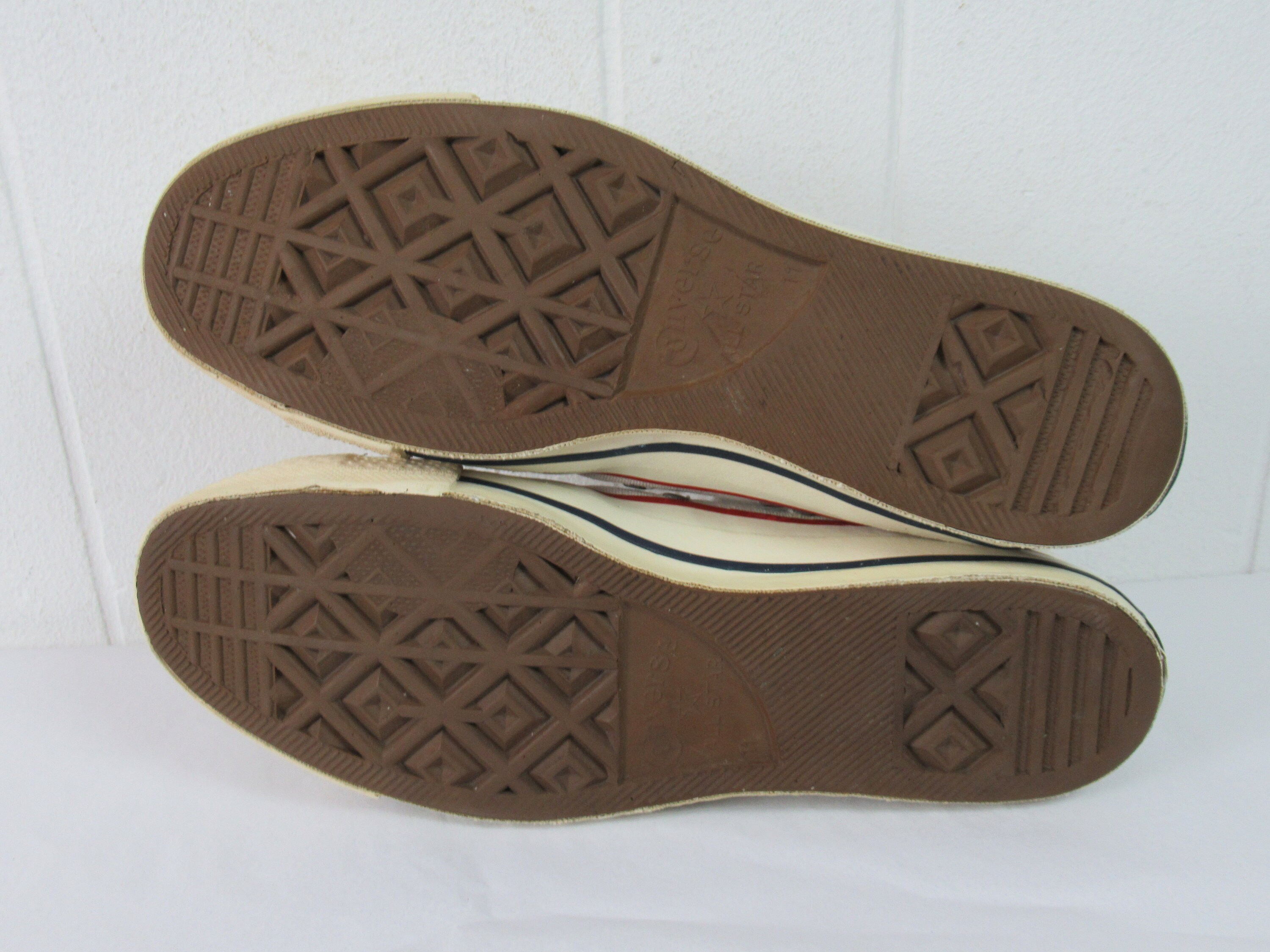 Vintage Shoes 1970s Shoes Converse All Stars Chuck Taylors - Etsy