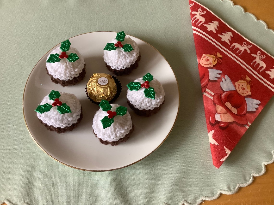 A Mini Christmas Pudding Hand Knitted to Cover a Ferrero - Etsy