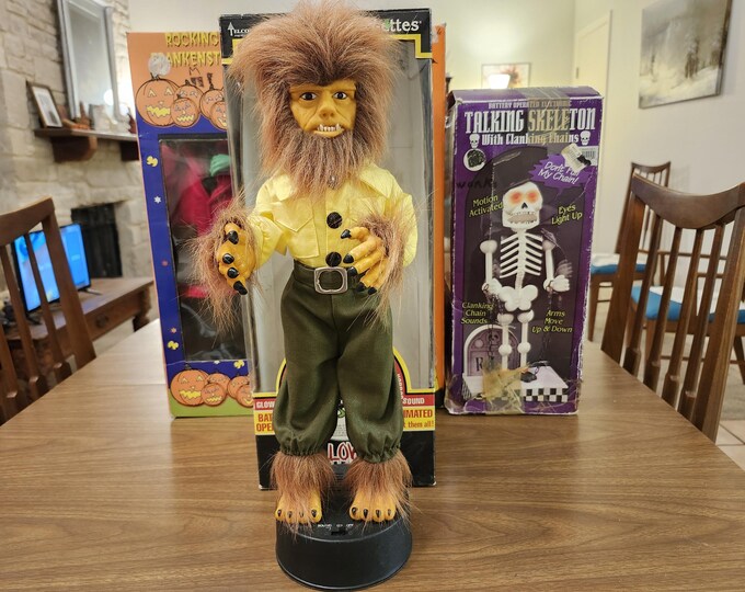 Universal Studios Monsters, the Wolfman Werewolf, Automated, Battery ...