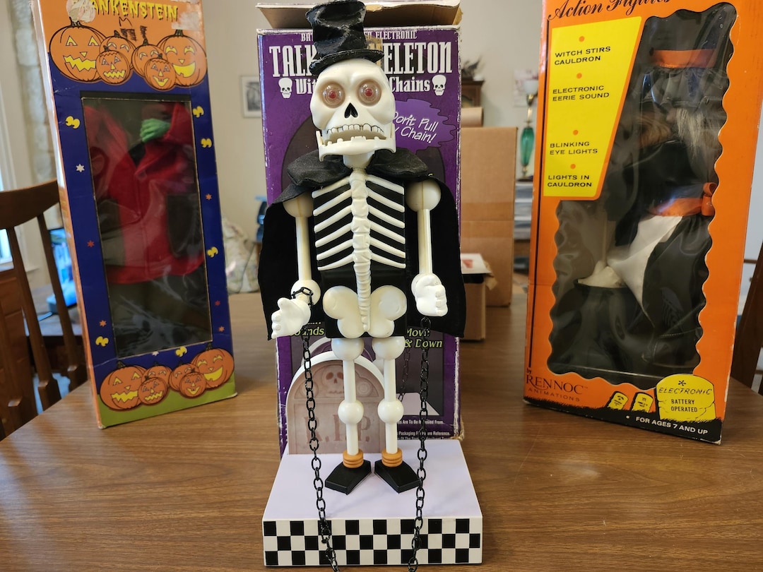 Talking Skeleton With Clanking Chains, Halloween, Automated, Battery ...