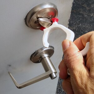 GERM BUG Grab Hook Hands-free Anti-germ Handle - Keeps Hands Clean and ...