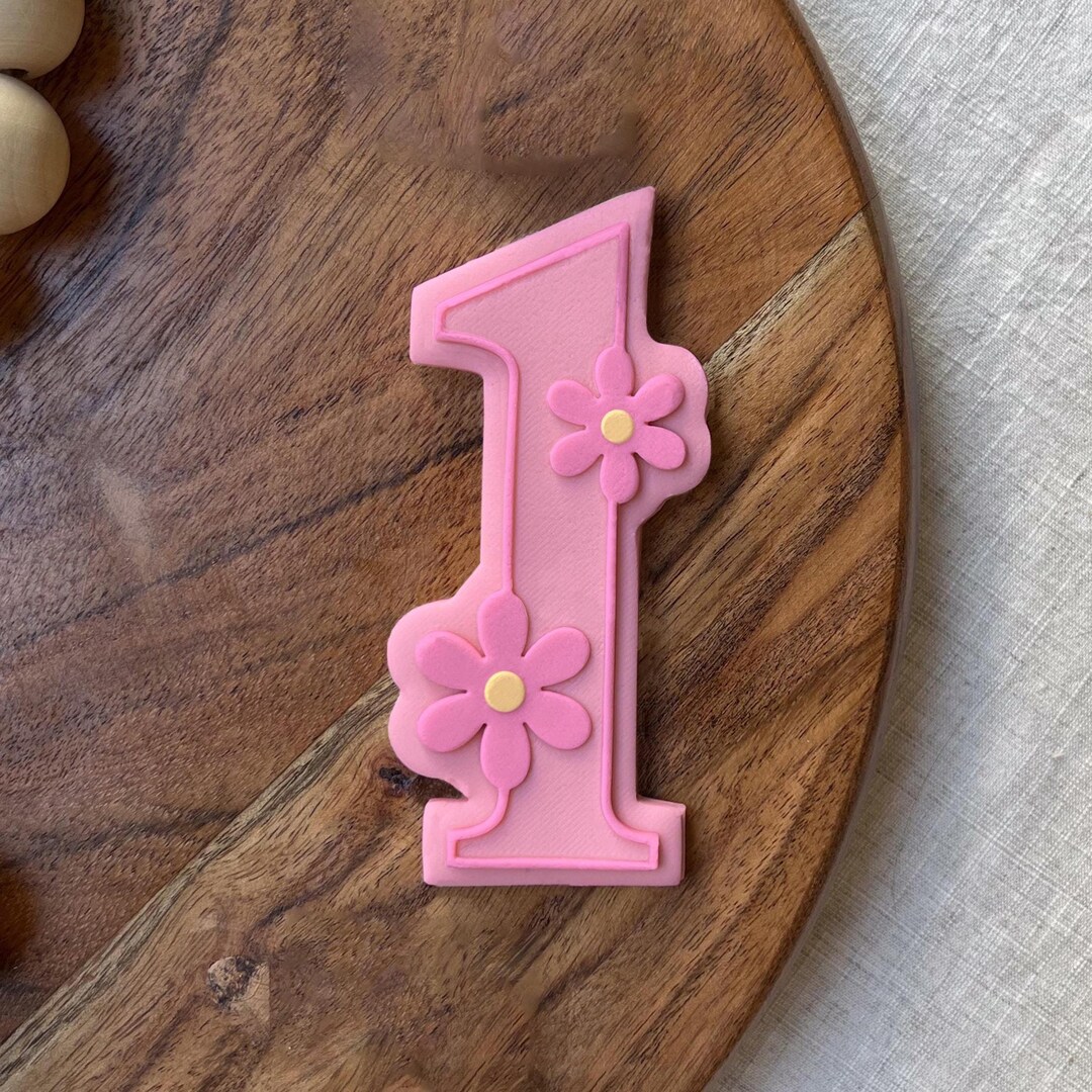 Daisy 1st Birthday Cookie Cutter & Stamp | Personalised Daisy Cookie ...