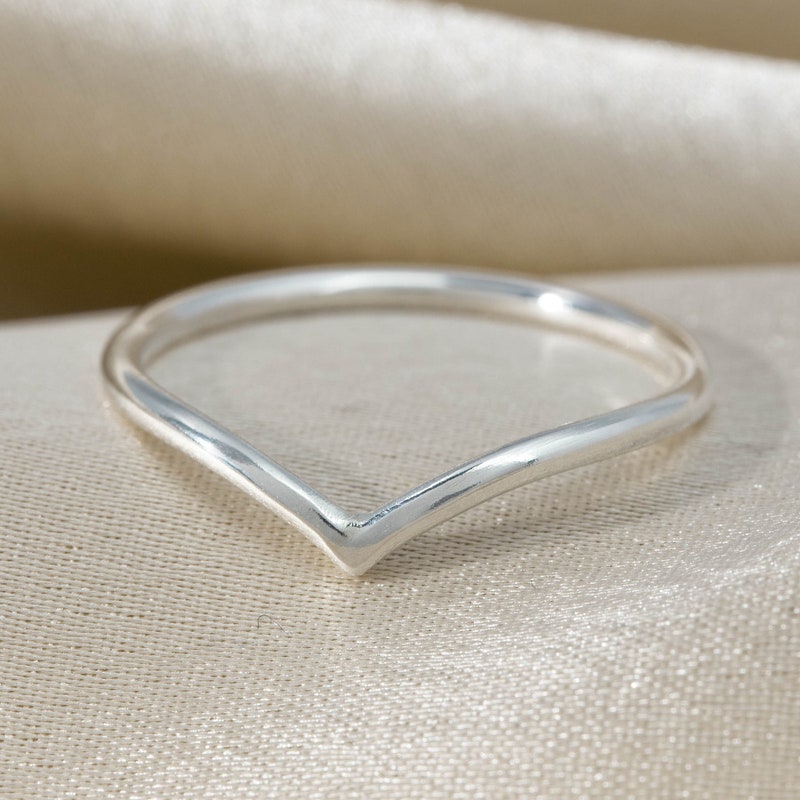 V Shape Ring - Etsy