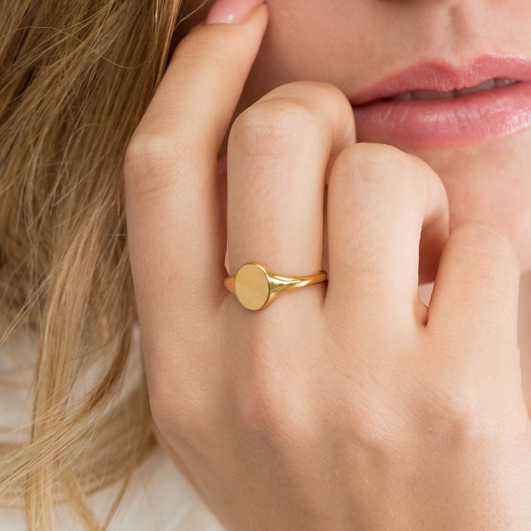 Solid Gold Signet Ring, Women's Gold Ring, Oval Signet Ring, Pinky ...