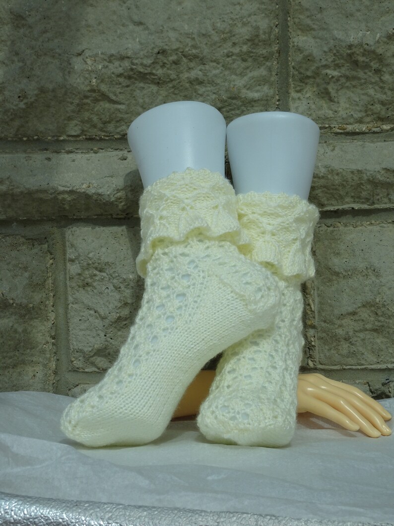 LOVELY IN LACE Handmade Lace Pattern Ladies White or Cream | Etsy