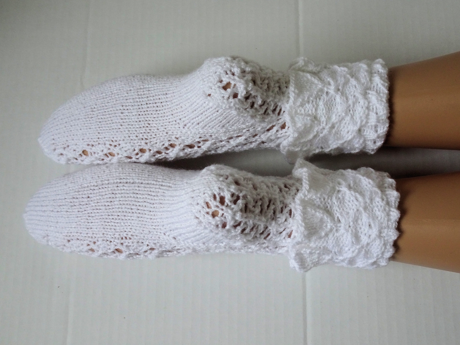 LOVELY IN LACE Handmade Lace Pattern Ladies White Ankle Socks - Etsy