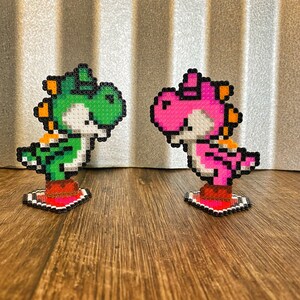 Kissing Yoshi Couple Video Game Decor Valentines 8 Bit Art Mario Party ...