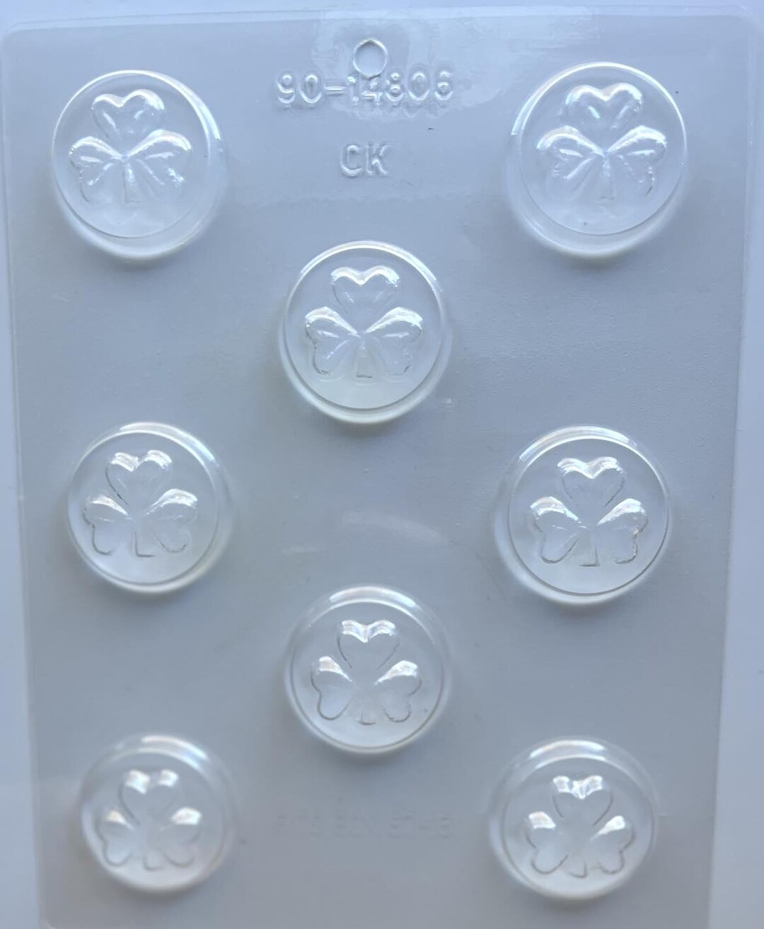 3 Leaf Clover on Round Mint Chocolate Candy Mold - Etsy