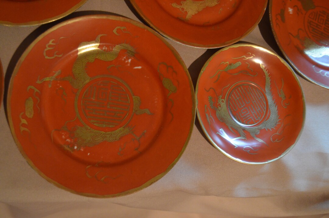 Vintage Red Enamel Porcelain Set of 6 Plates and 1 Saucer, Gold Painted ...