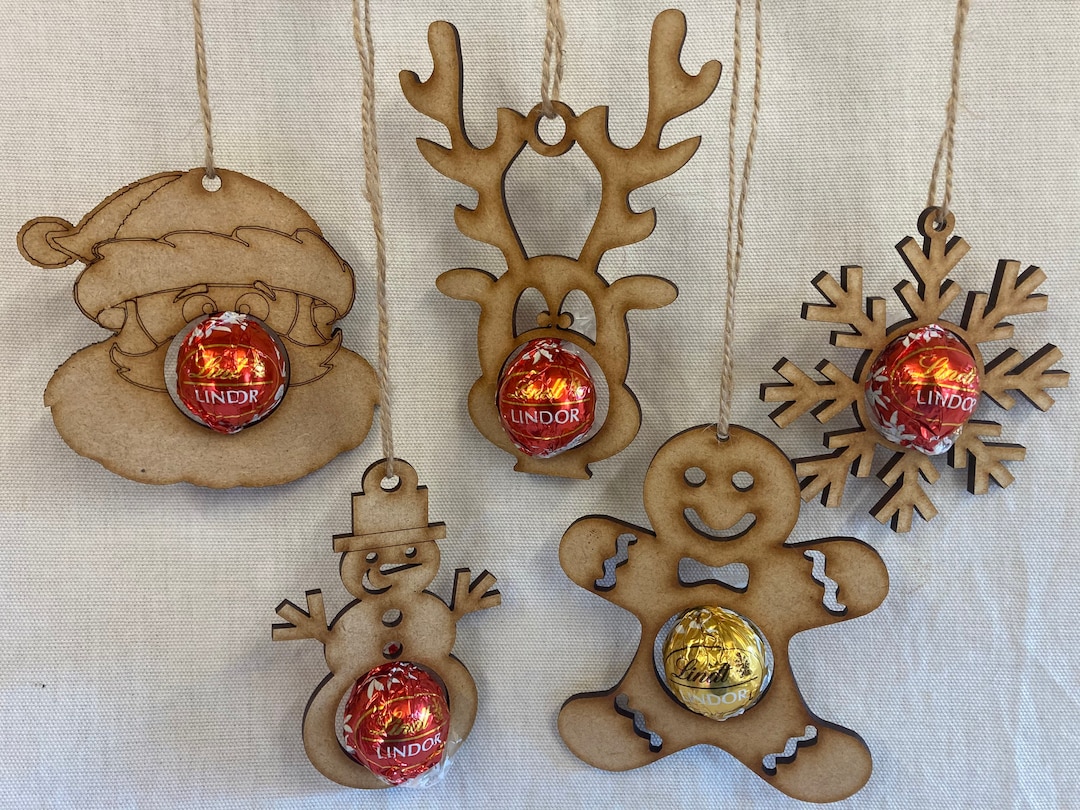 A Set of 5 Ferrero Rocher / Lindt Lindor Christmas Tree Decorations ...