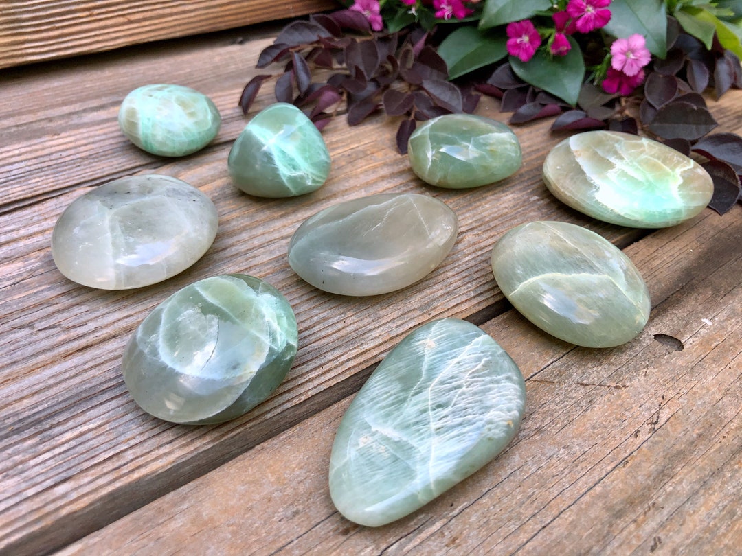 Garnierite, Green Moonstone, Polished Palm Stone - Etsy