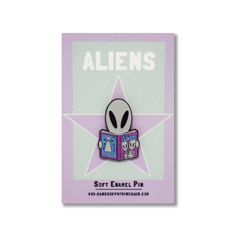 Aliens Magazine Enamel Pin Badge | Etsy