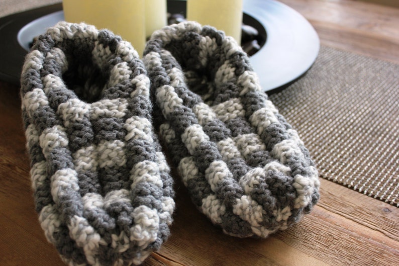 Pantoufles tricot femme 100% acrylique / knitted slippers | Etsy