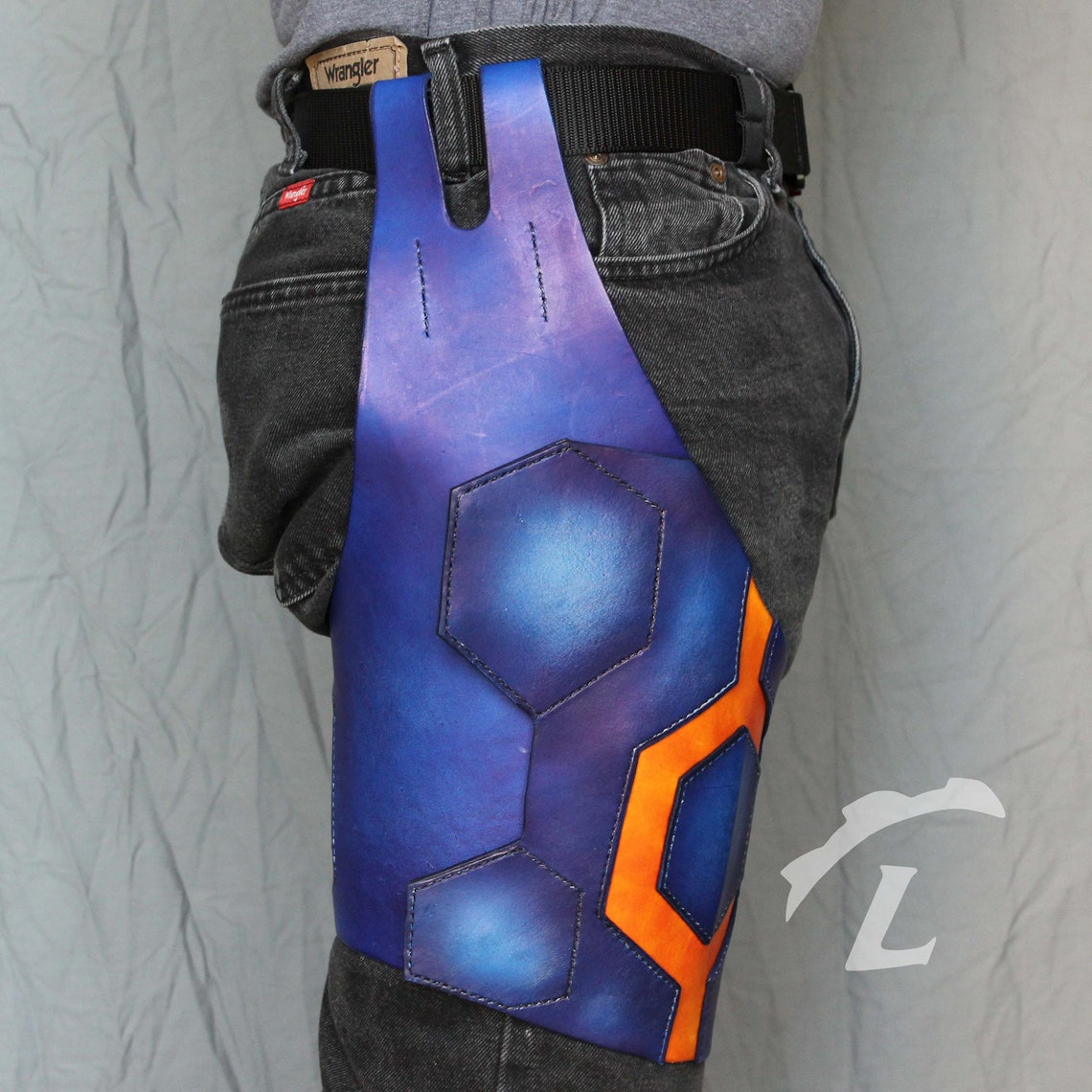 Leather Leg Armor Pattern: Cyberpunk Cuisse Cosplay (PDF Pattern) - Etsy