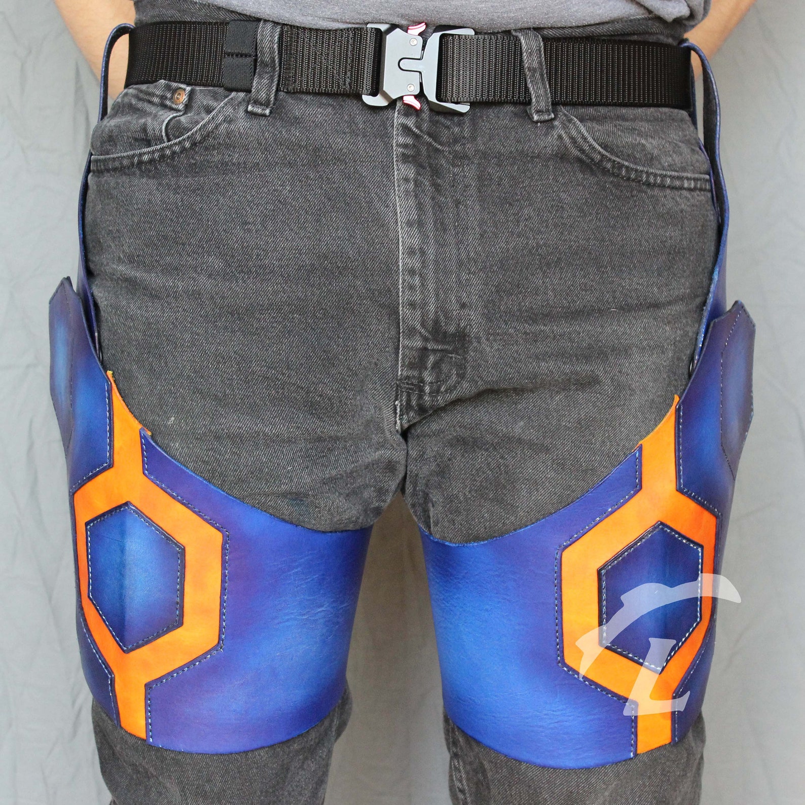 Leather Leg Armor Pattern: Cyberpunk Cuisse Cosplay (PDF Pattern) - Etsy