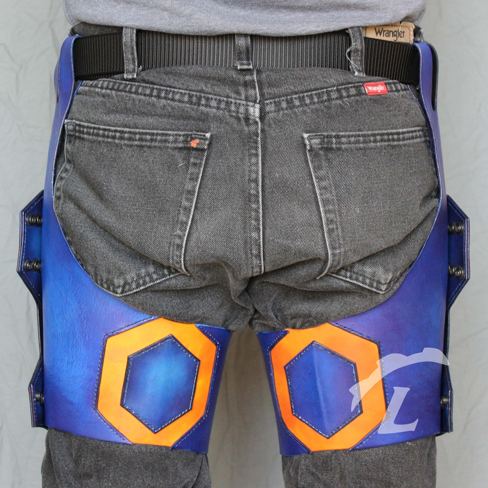 Leather Leg Armor Pattern: Cyberpunk Cuisse Cosplay (PDF Pattern) - Etsy