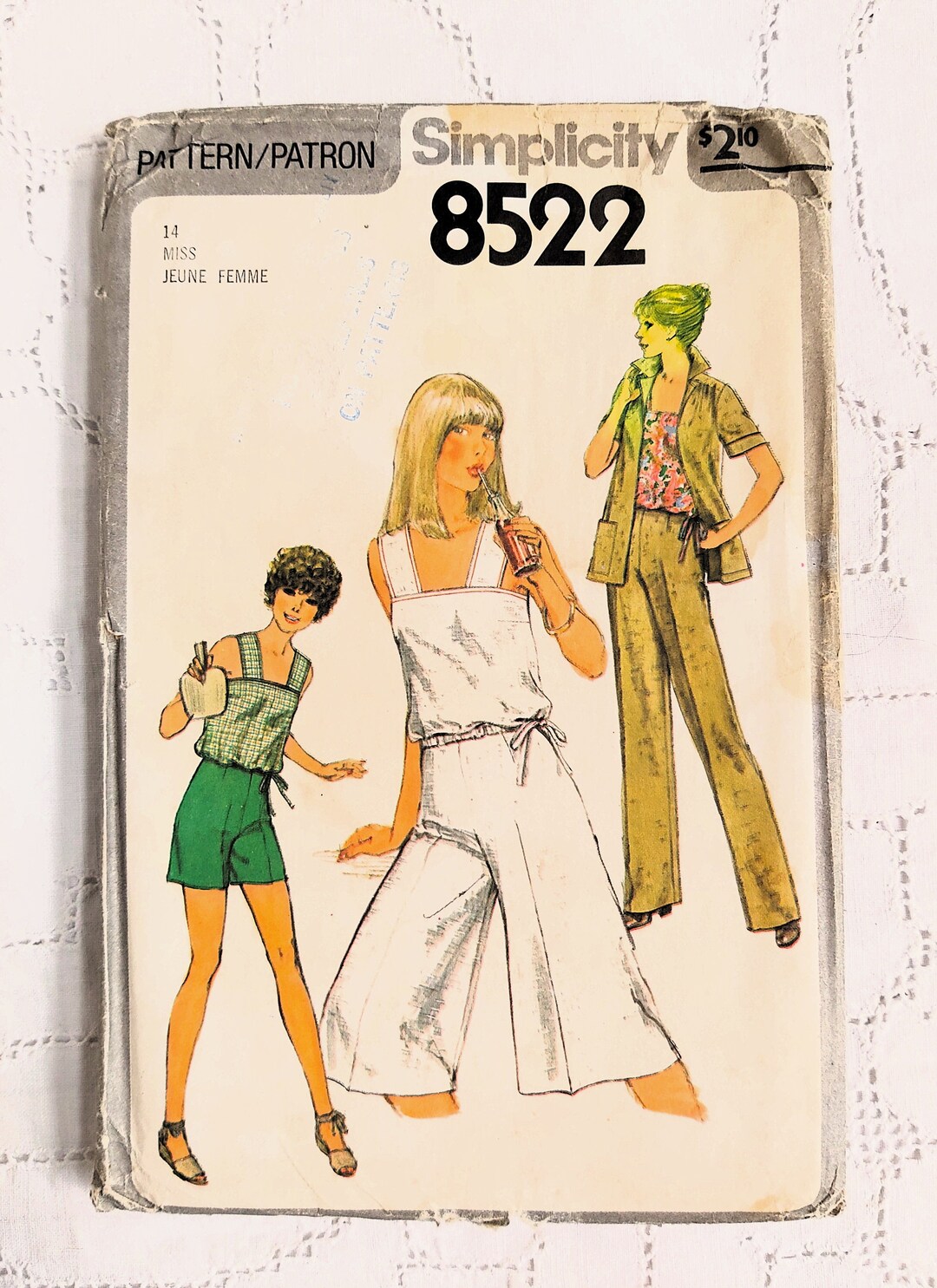 Retro 70s Wardrobe, Short Sleeve Jacket, Shoulder Strap Top, Culottes ...