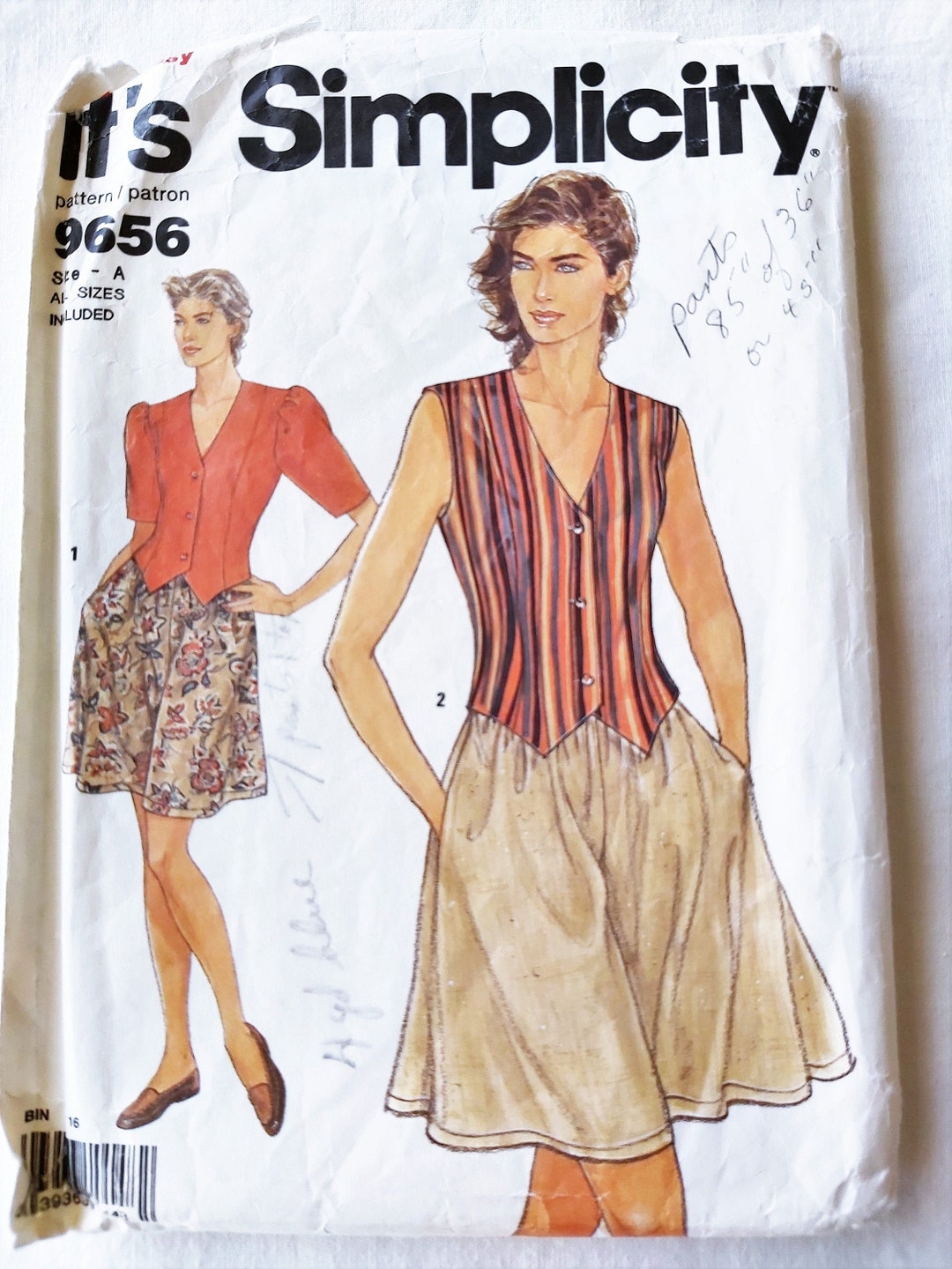 Retro 90s Button Front Fitted Top With Princess Seams and Shaped Hem ...