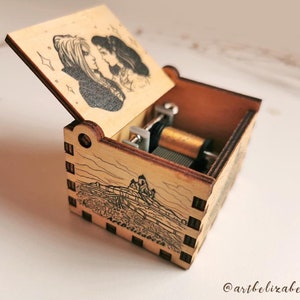 Labyrinth Music Box – Hand-cranked Music Box – Fantasy Music Box – Mini ...
