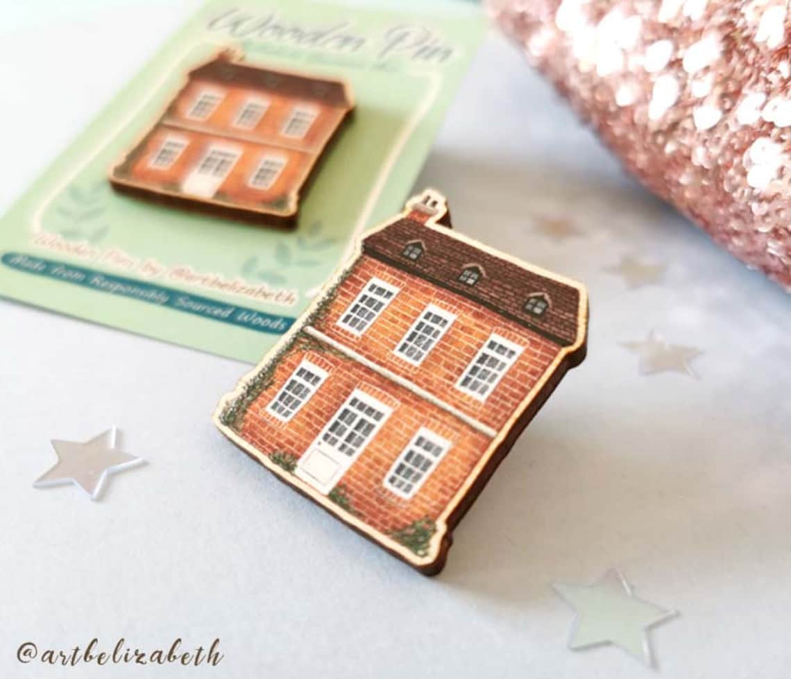 Eco-friendly Wooden Pin – English House Badge - Etsy