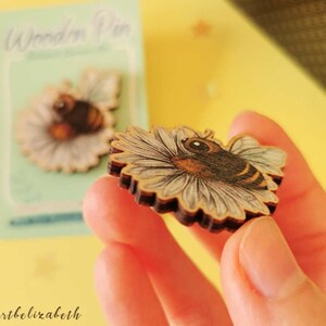 Wooden Bee and Daisy Pin – Eco Friendly Birch Plywood Badge - Etsy