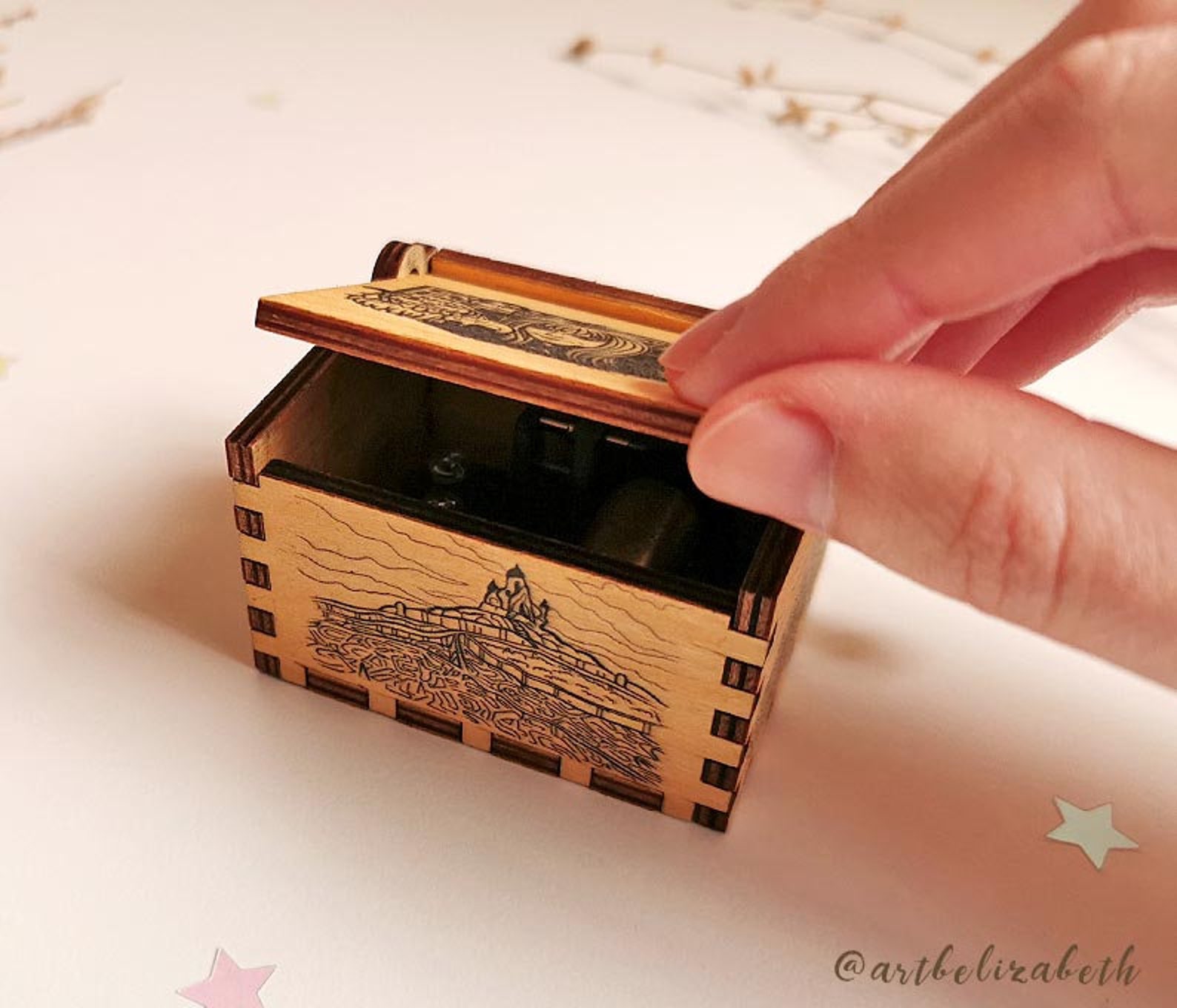 Labyrinth Music Box Hand-cranked Music Box Fantasy Music Box Mini ...