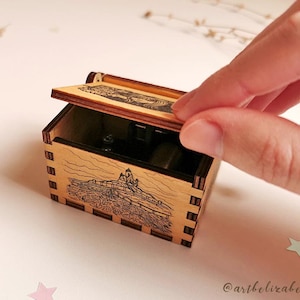 Labyrinth Music Box – Hand-cranked Music Box – Fantasy Music Box – Mini ...