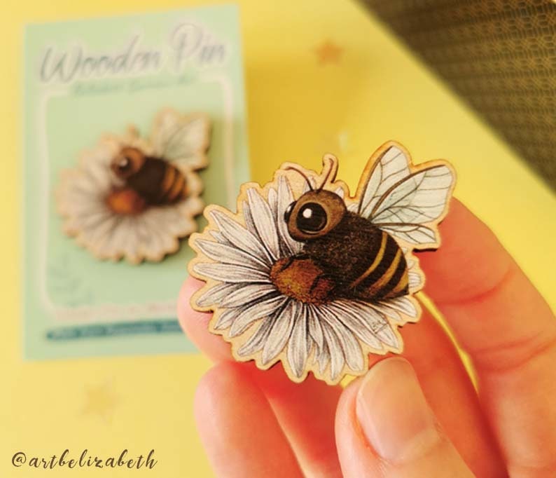 Wooden Bee and Daisy Pin – Eco Friendly Birch Plywood Badge - Etsy