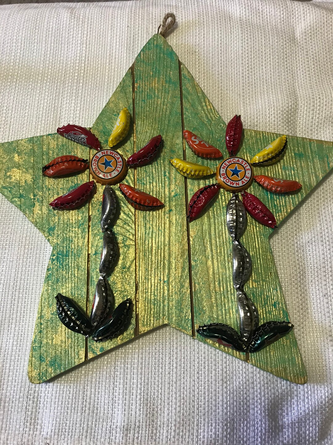 Beer Bottle Cap Flowers Wall Hanging-vintageredefined4u - Etsy