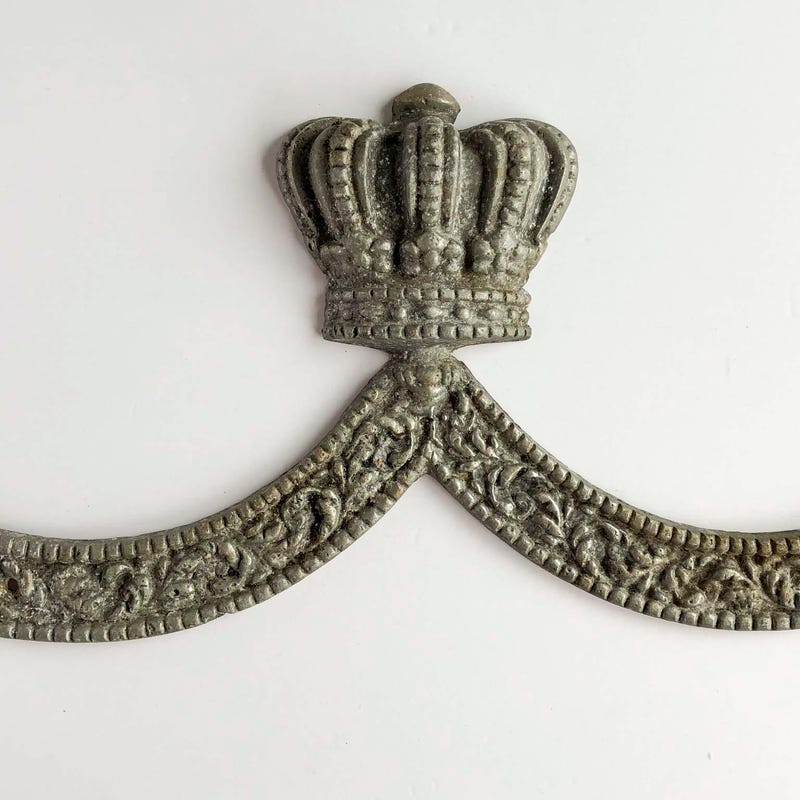 Crown Wall Plaque - Etsy