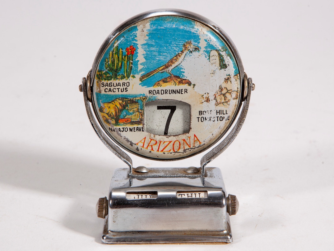 Vintage Flip Perpetual Calendar Working Desk Accessory With Scenes ...