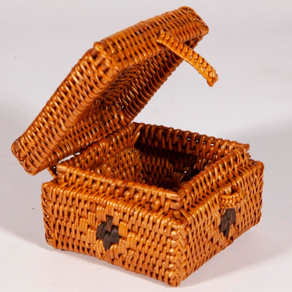 Small Basket With Lid - Etsy