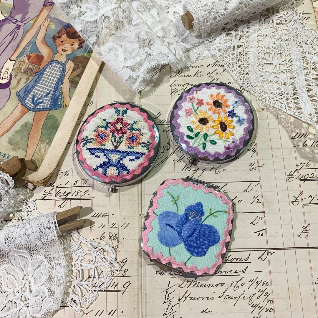 Beautiful VINTAGE Embroideries COMPACT MIRROR With Handmade Protection Pouch Xo - Etsy