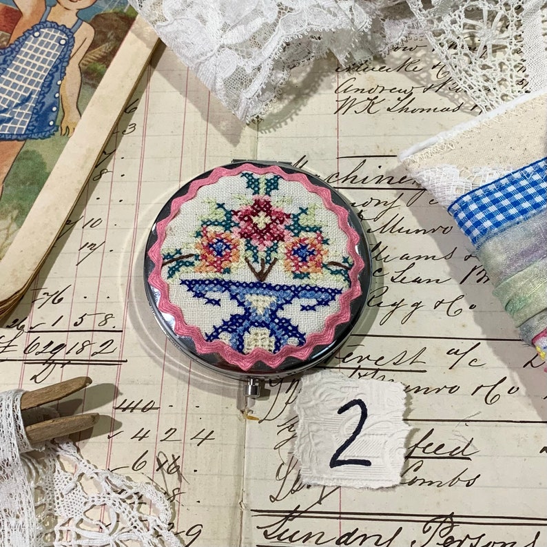 Beautiful VINTAGE Embroideries COMPACT MIRROR With Handmade - Etsy