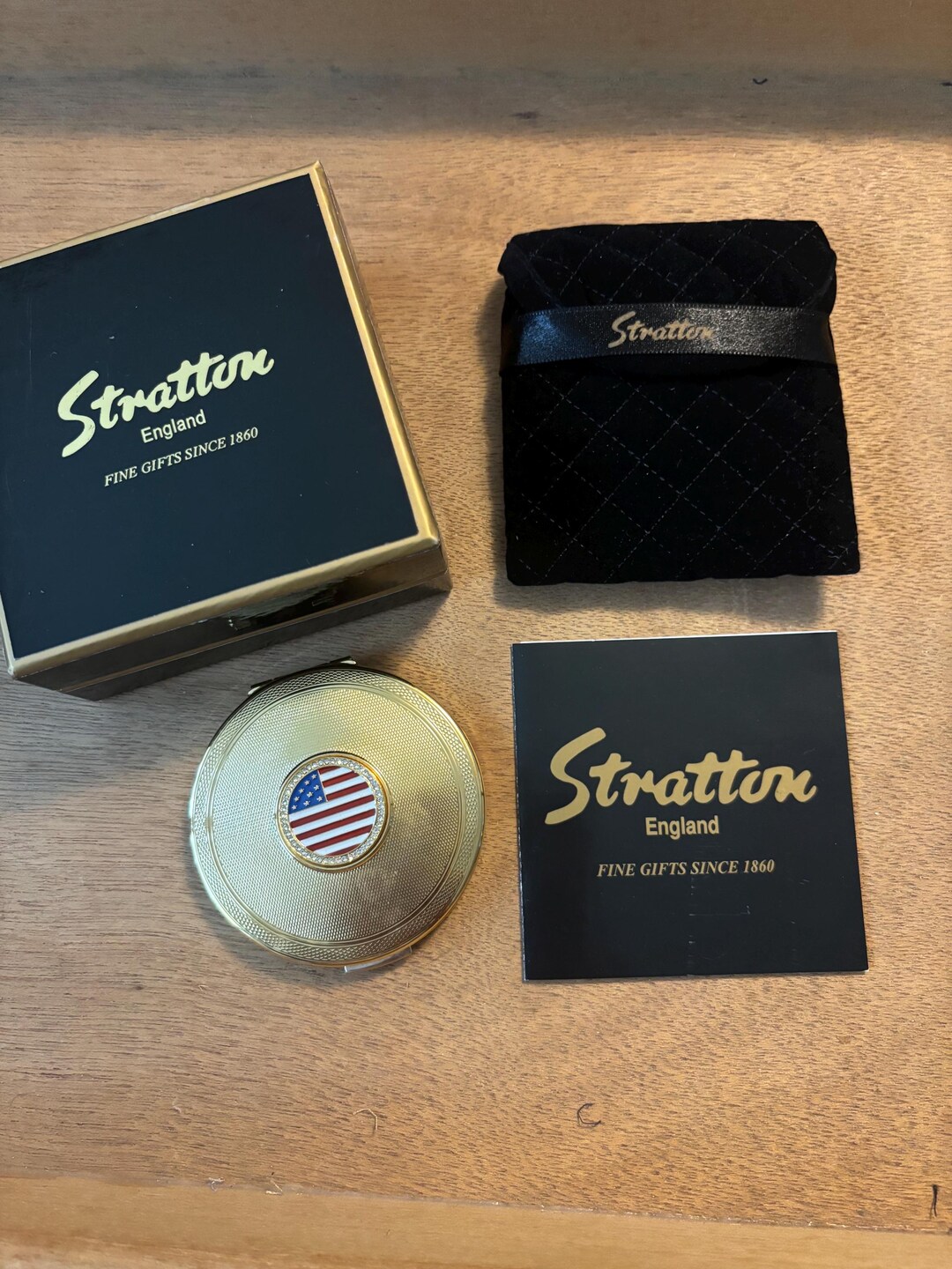 Very Rare Vintage Stratton Flag Gold Color Compact From England New in ...