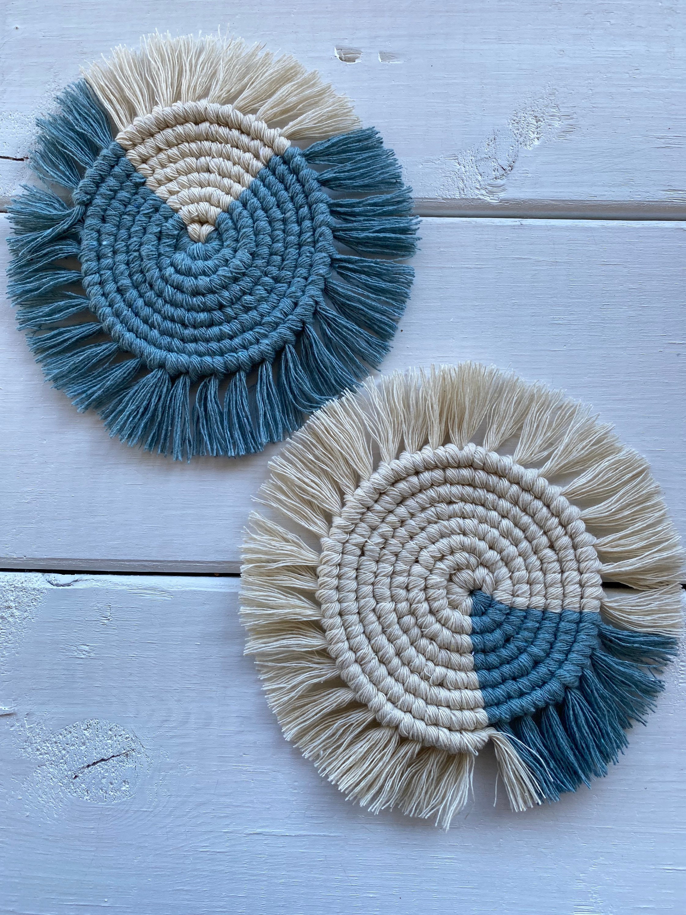 Two toned Macrame Coasters Fringe Coasters Boho Decor - Etsy.de