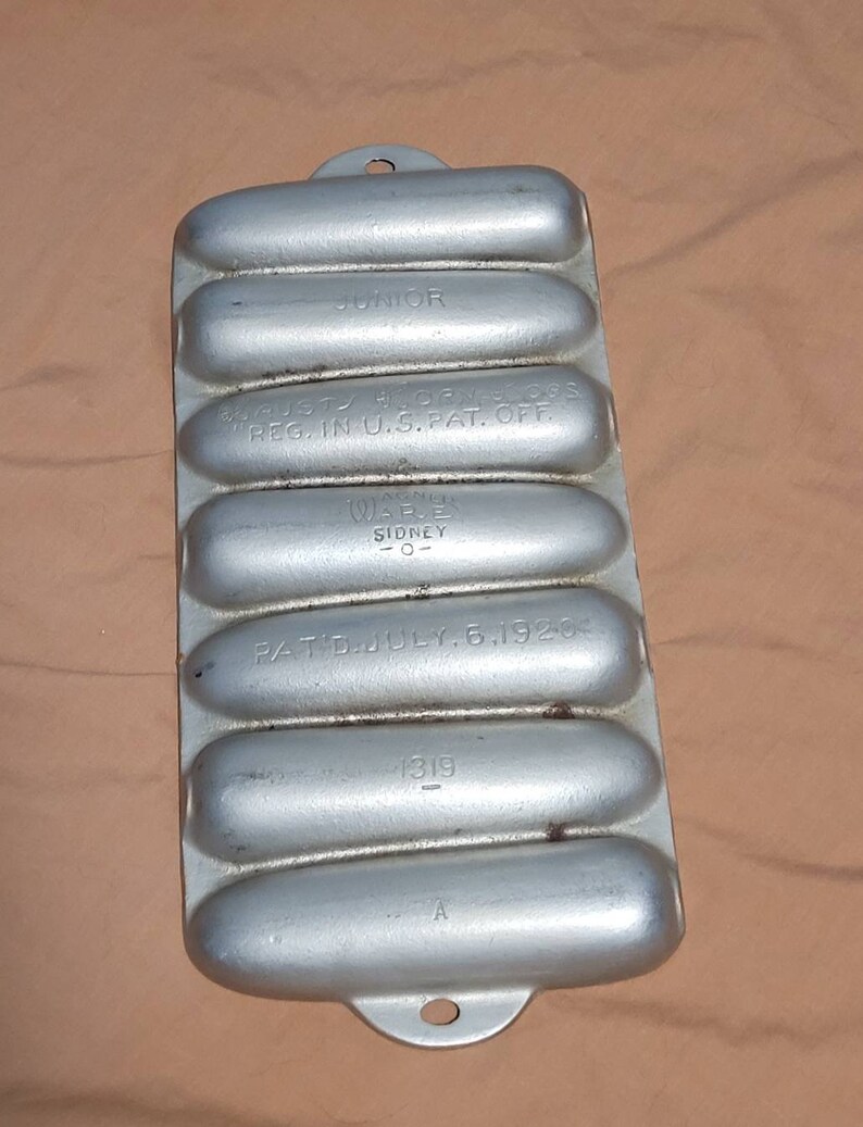 Vintage 1920 Wagner Ware Krusty Korn Kob Junior Corn Bread Pan - Etsy Vintage 1920 Wagner Ware Krusty Korn Kob Junior Corn Bread Pan - Etsy
