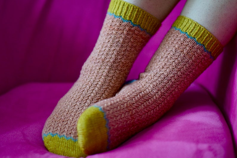 Sock Knitting Pattern / Knitting Pattern PDF / Colour Therapy - Etsy