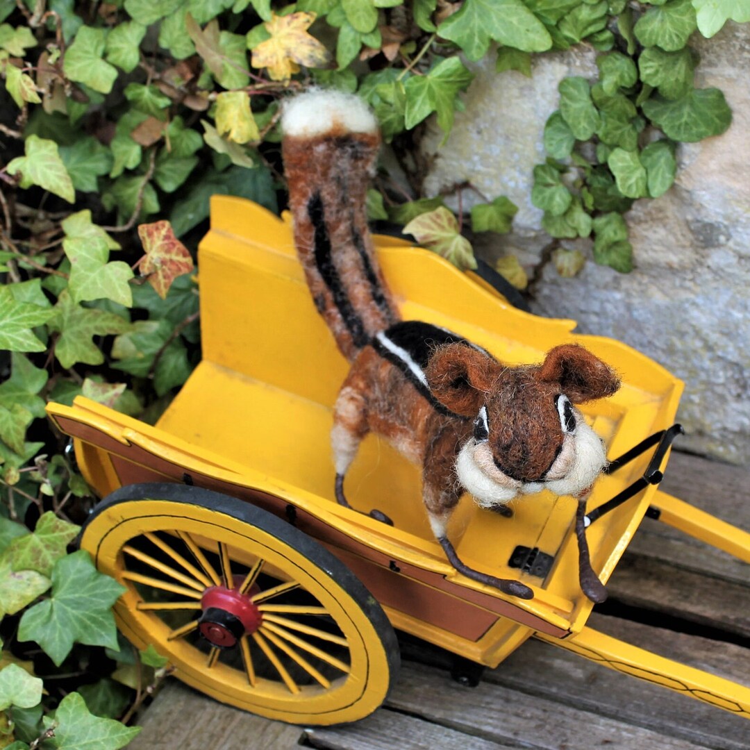 CUTE NEEDLEFELT Chipmunk/interior Collectable Art/fibre Art Sculpture ...
