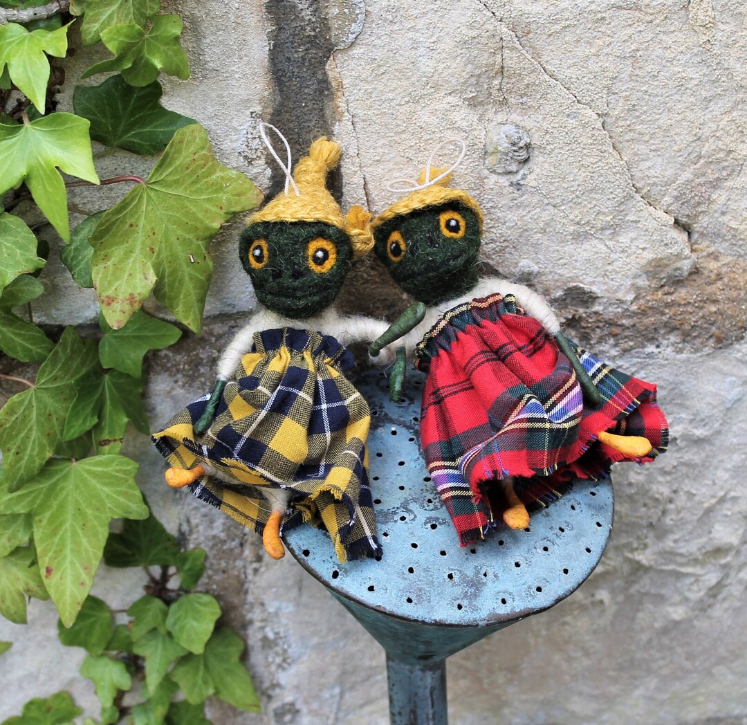 Two Tartan CHRISTMAS TREE Frogs/mini Handmade Hanging Frogs/frog Lovers ...