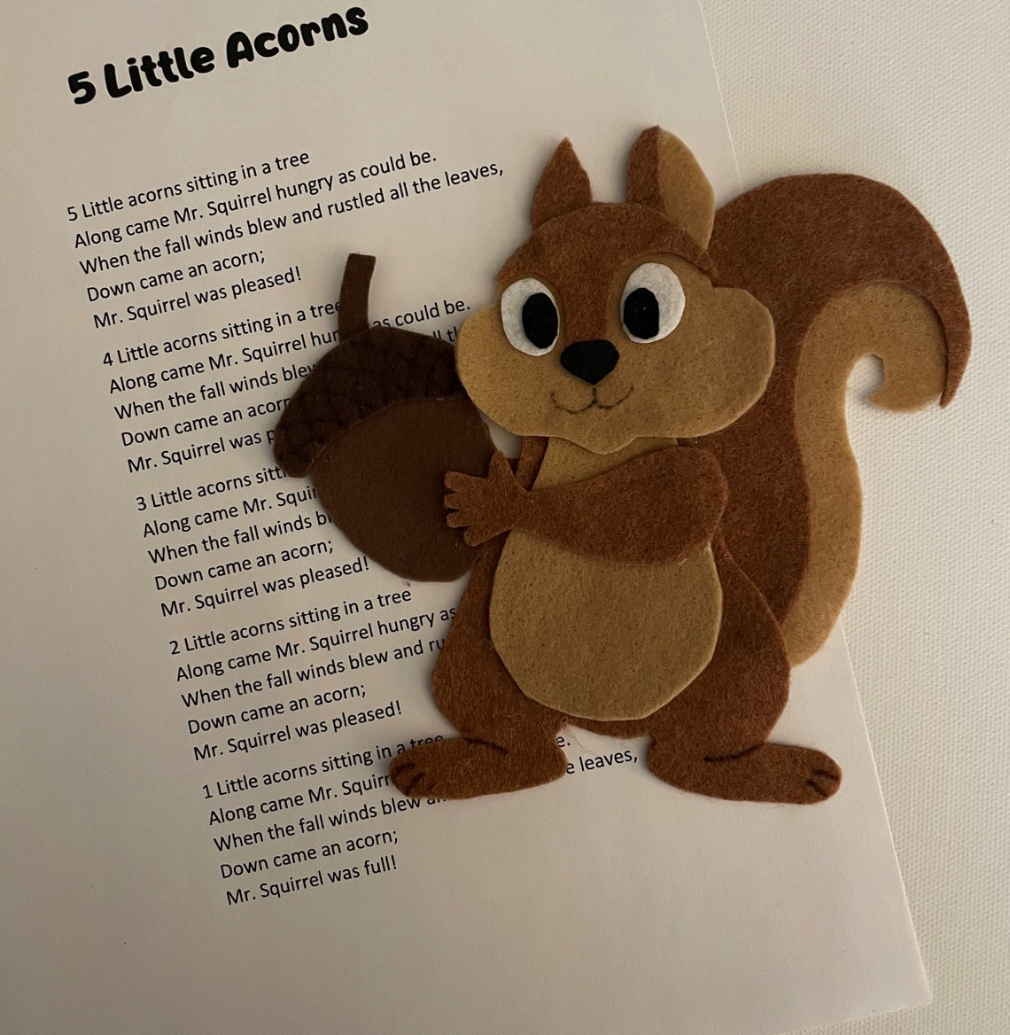 5 Little Acorns & Felt Squirrel Pattern, Preschool Rhyme (DIY ...